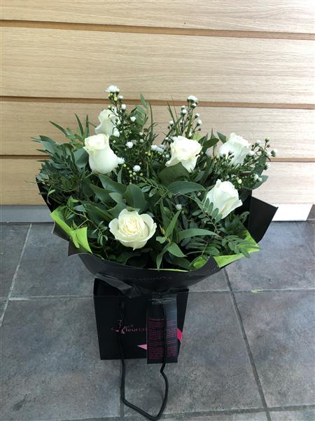 SIx Long Stemmed White Roses Fleurtatious Florist Dublin